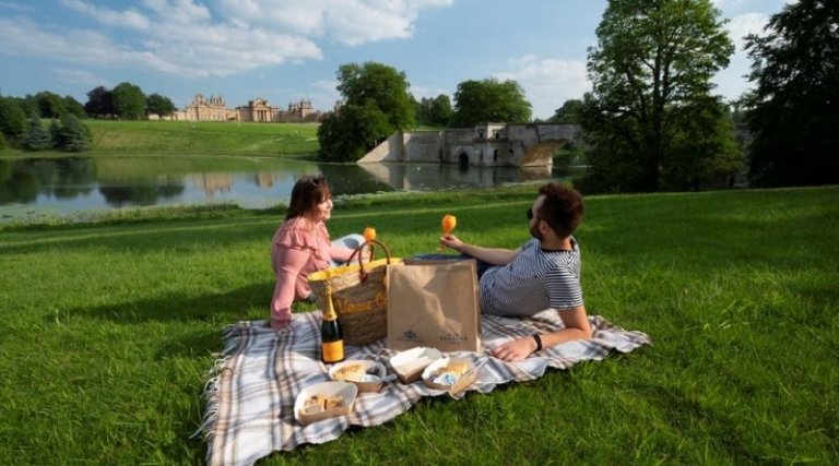 Life’s a Picnic: Where to enjoy the very best English sparkling picnic ...